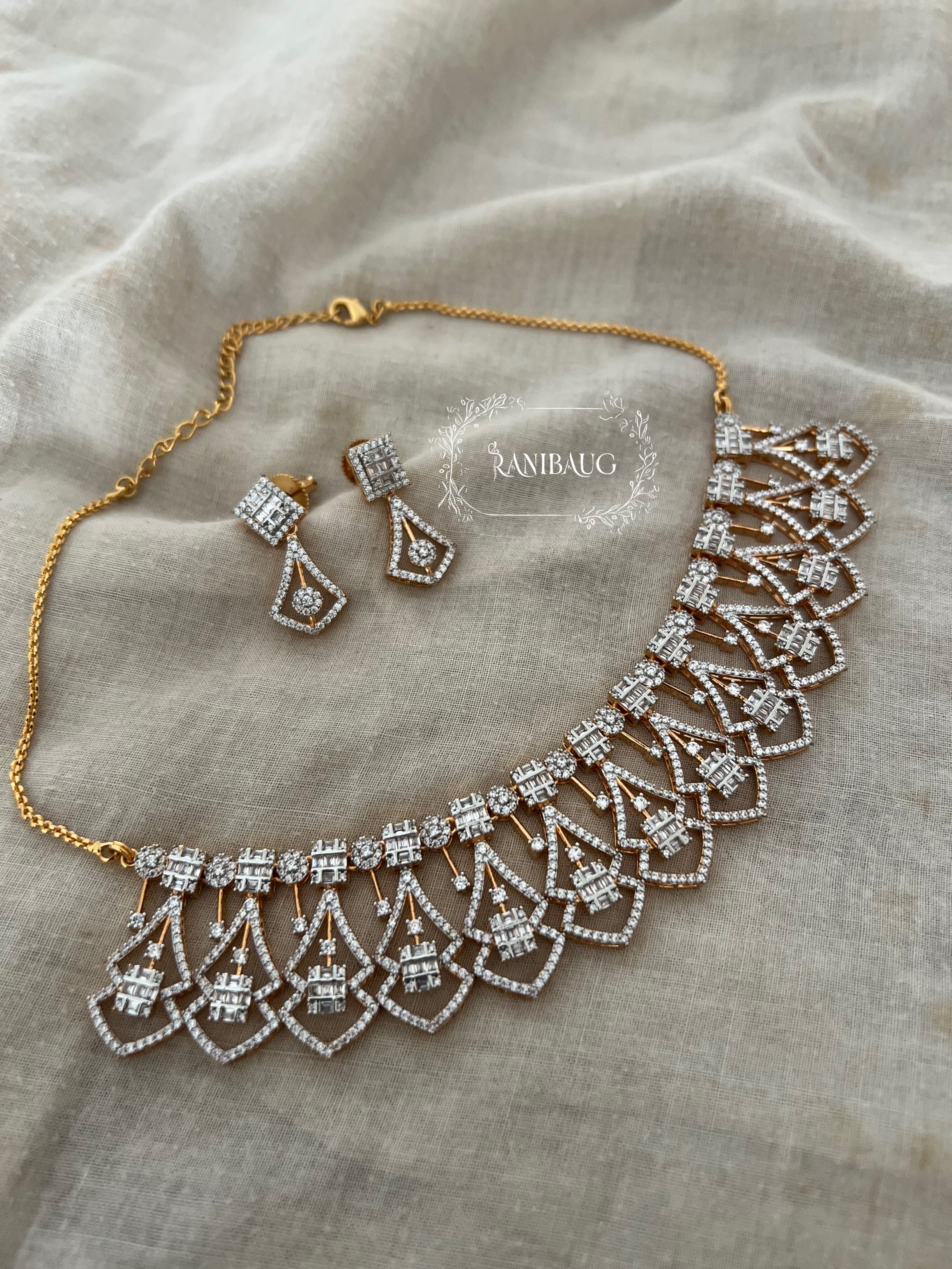 Ranibaug Regal Vintage Filigree Diamond Necklace Jewellery Set